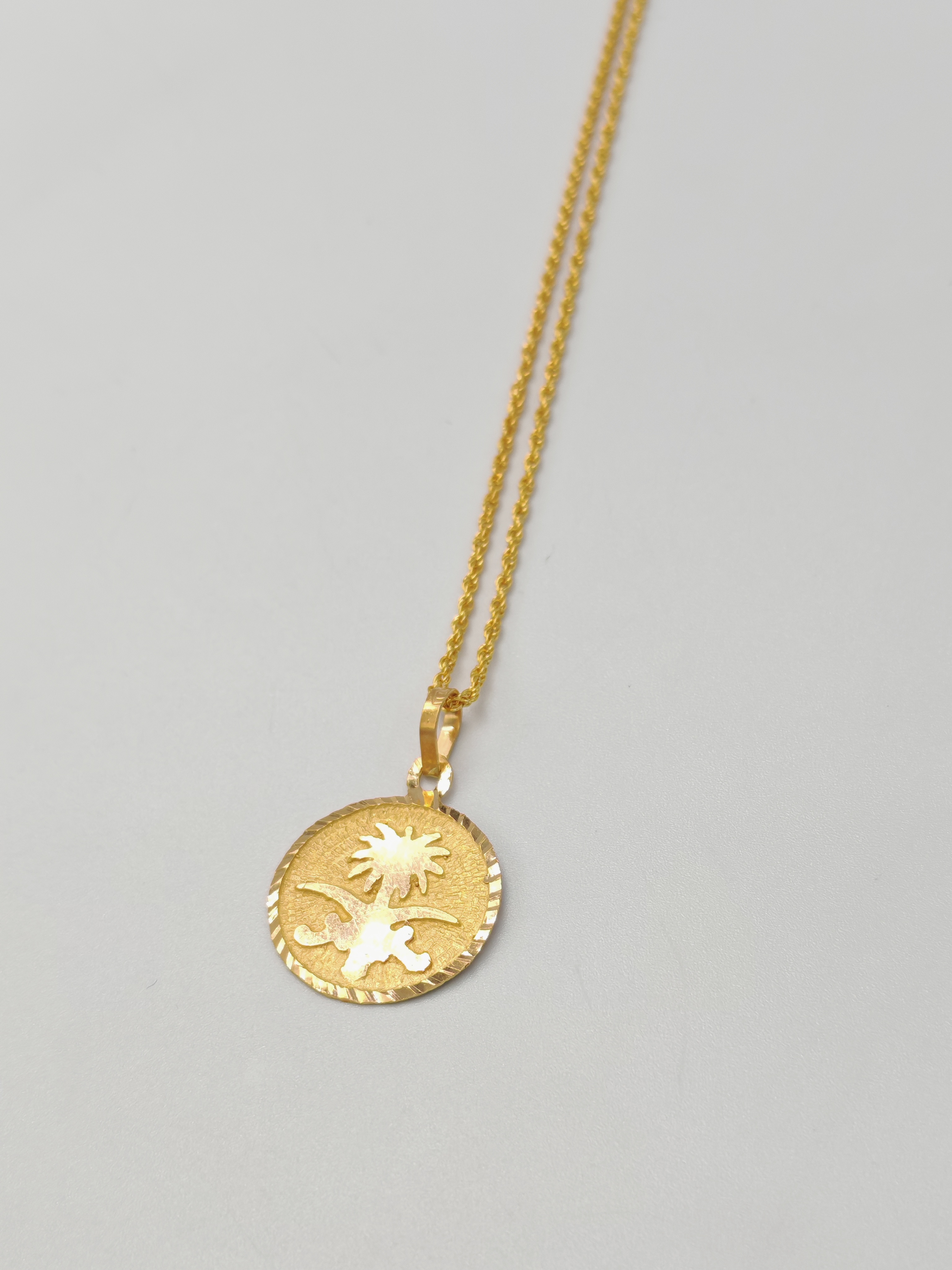 Saudi logo necklace 21K Gold