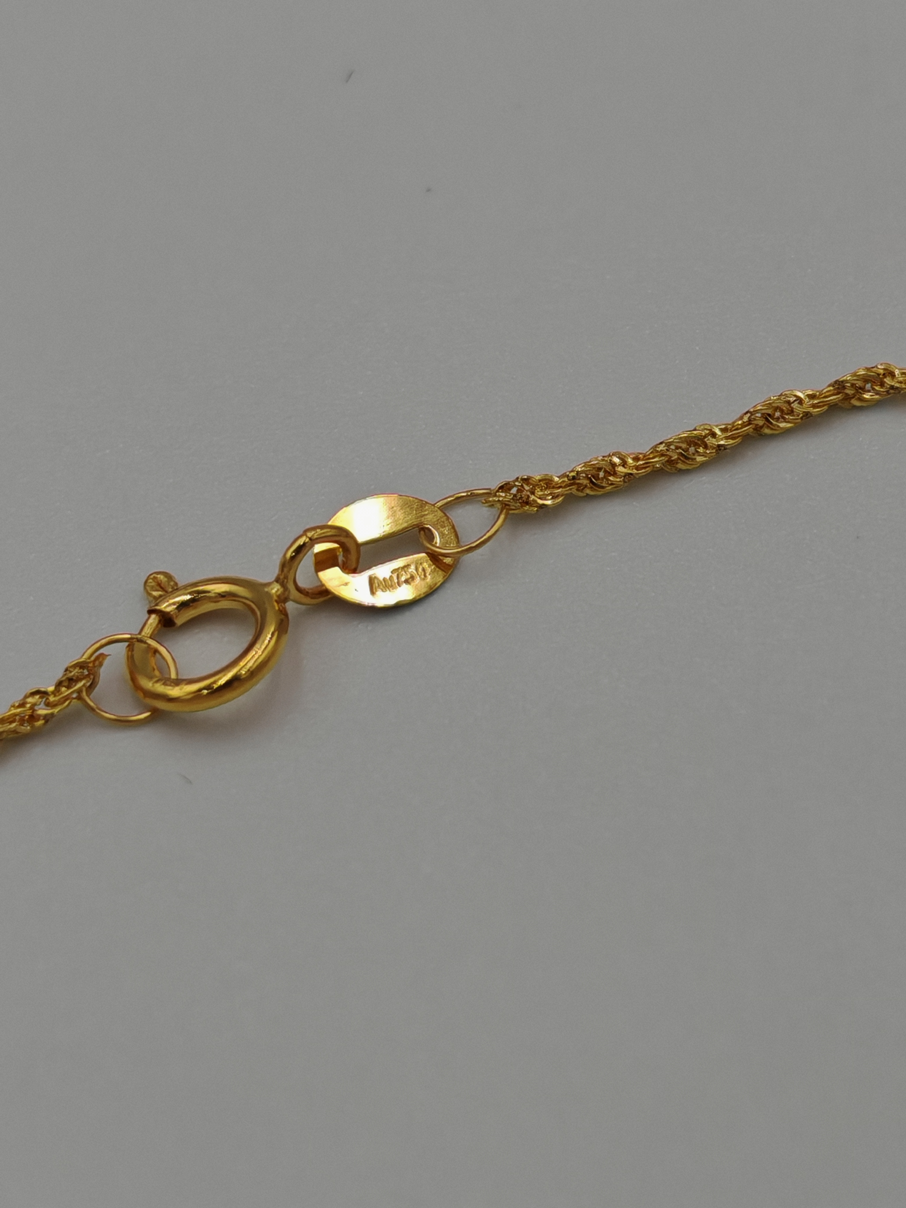 Saudi logo necklace 18K Gold
