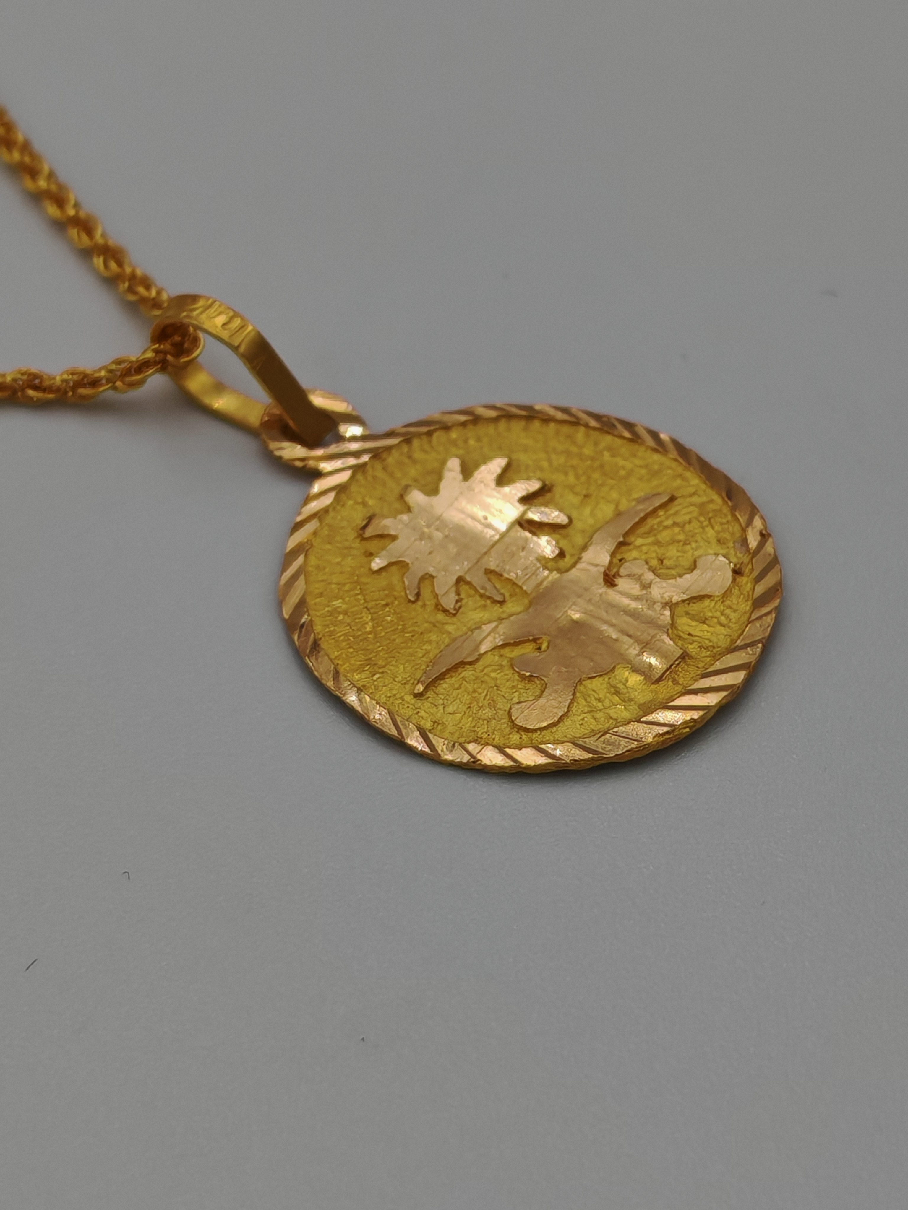 Saudi logo necklace 21K Gold