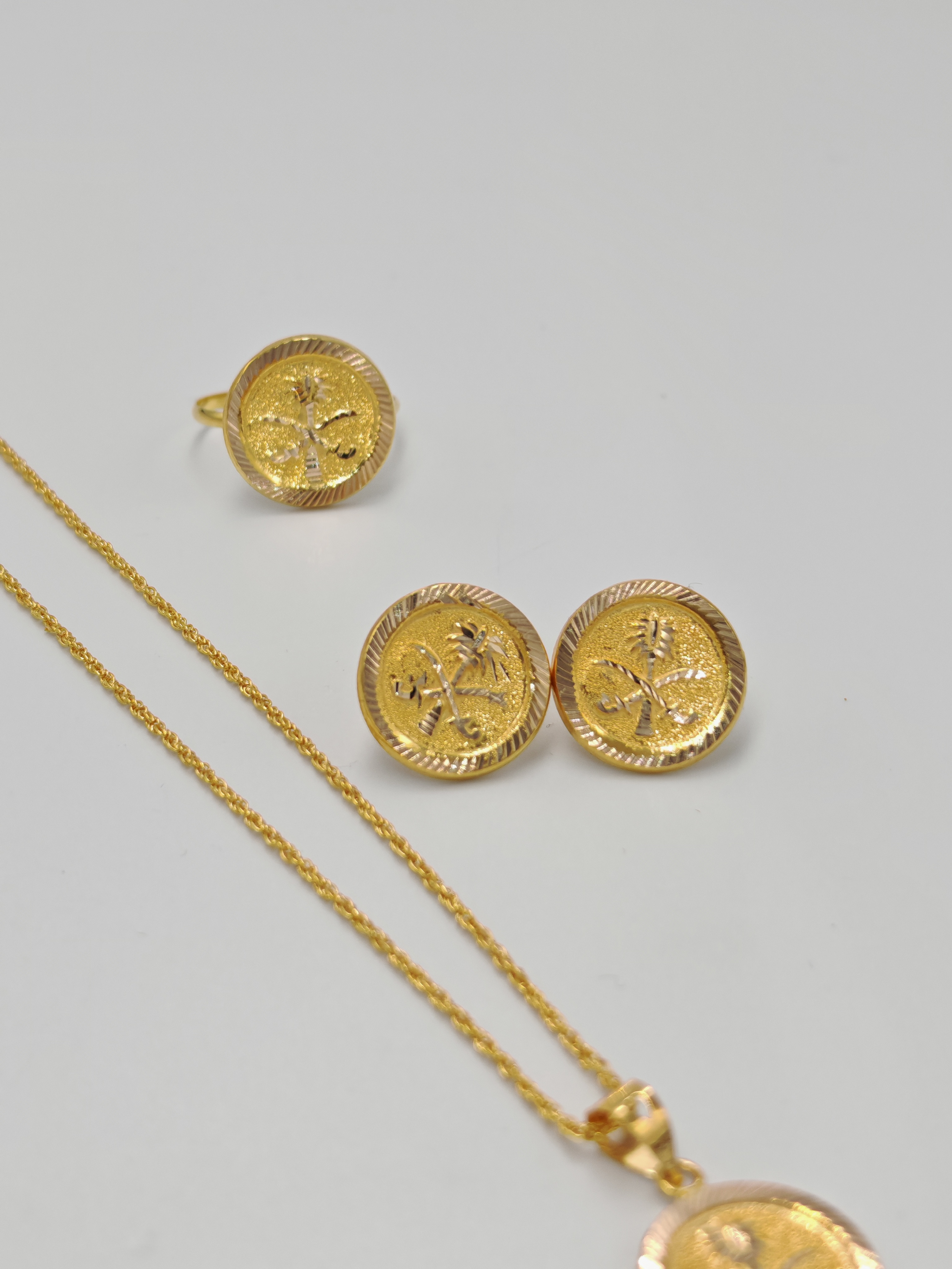 Saudi logo Set 18k Gold